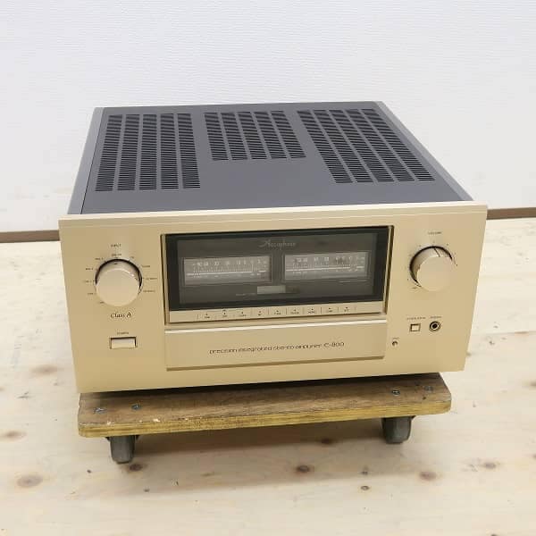 Accuphase E-800 Precision Integrated Stereo Amplifier | Deal Home Audio
