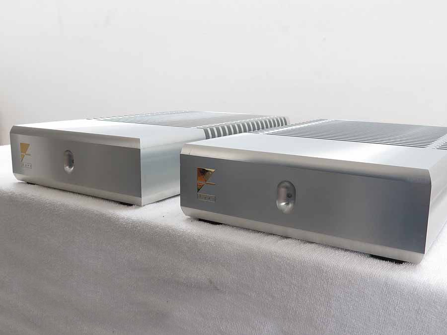 JEFF ROWLAND MODEL 8T Power Amplifier Pair | Deal Home Audio